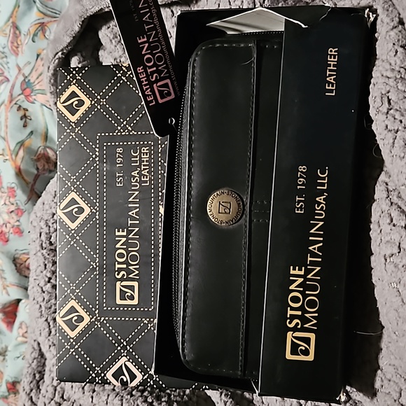 Stone Mountain Accessories | Bags | Stone Mountain Leather Wallet ...